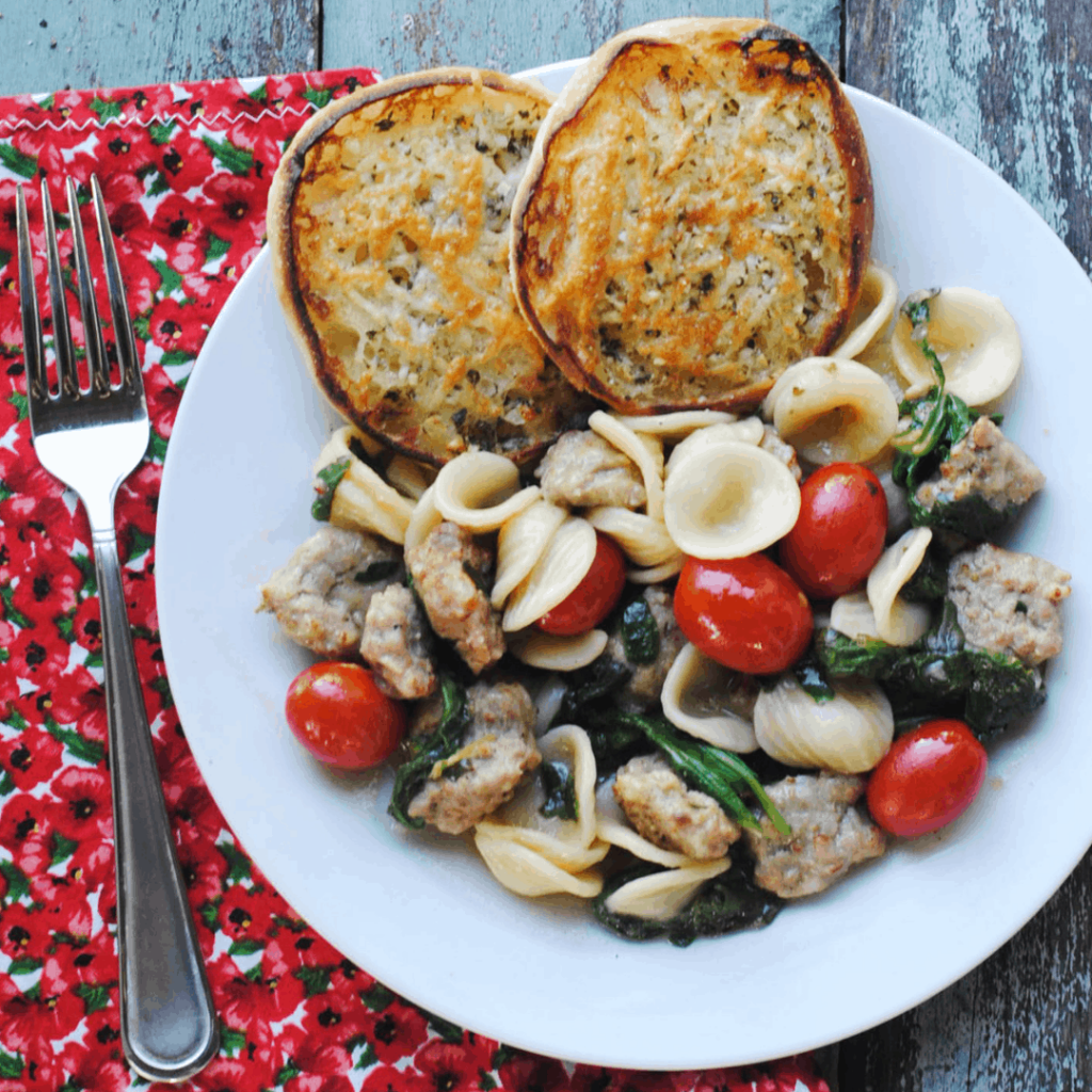 Tasty Garlic Bread In Under 5 Minutes - Kiss My Tulle