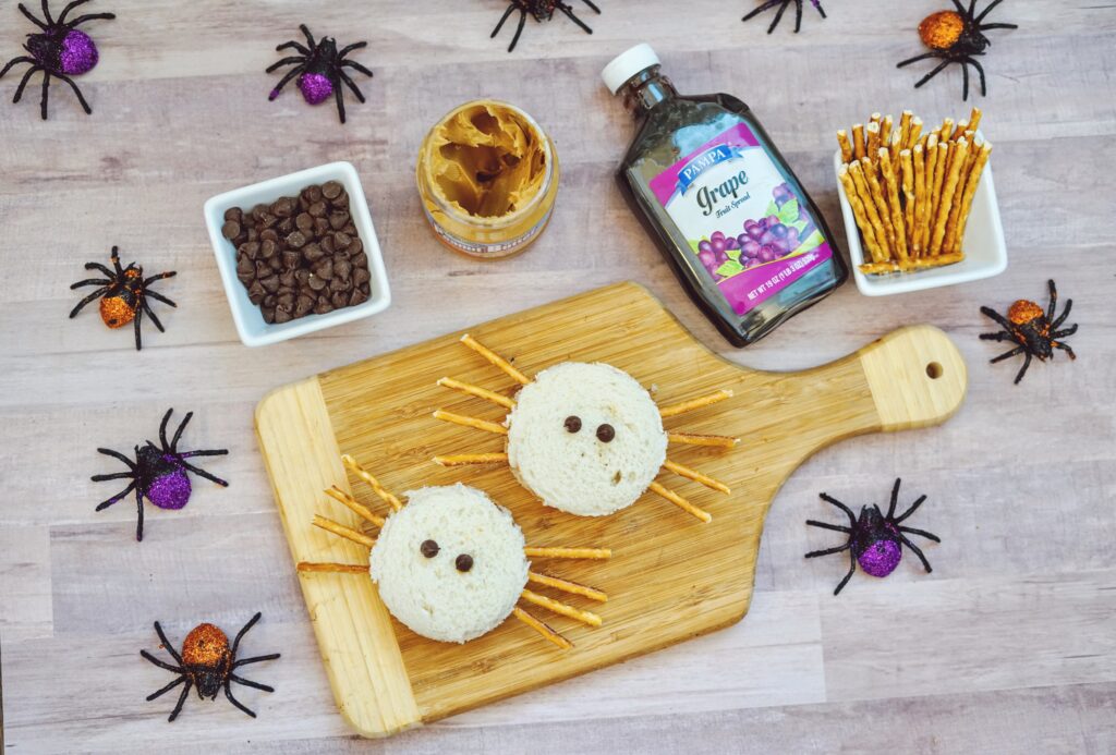 Quick and Easy Halloween Spider Sandwiches for School Lunches - Kiss My ...